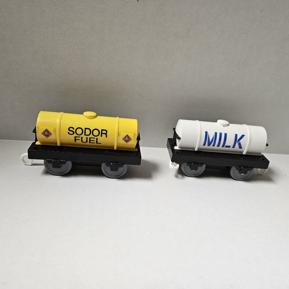 Tomy | Toys | Tomy Milk Tanker And Sodor Fuel Tanker For Thomas And ...